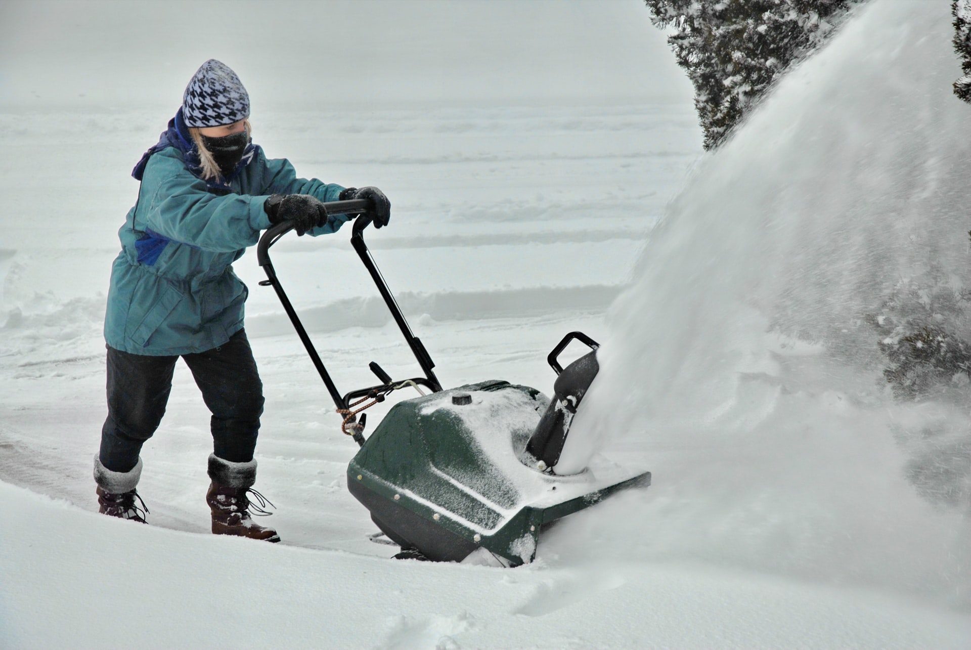 6 Best Cordless Snow Blowers - Easy Guide, Tips & Tricks